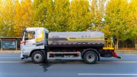 China Dongfeng Huashen KL5 10m3 Water Sprinkler Truck with Yuchai 121kW Engine for sale