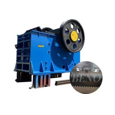 China Smooth Operation Jaw Rock Crusher Hard Rock Breaking Machine ISO9001 Rustproof for sale