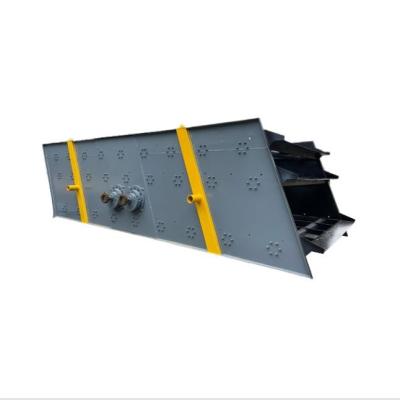 China 150-350 TPH 3 Deck Vibrating Screen for Small Material Screening for sale