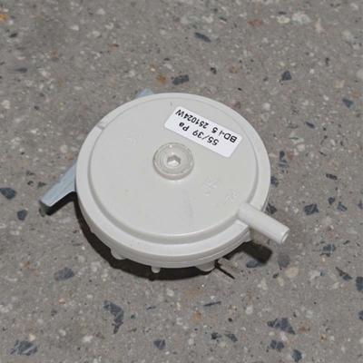 China Precise Air Pressure Sensing Single Port Wind Air Pressure Switch Safe Smoke Protection for sale