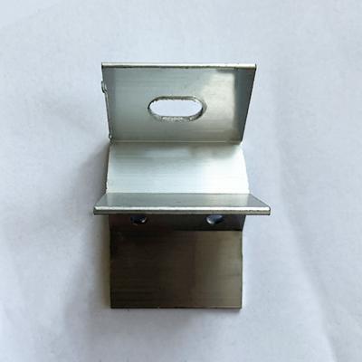 China Aluminum Solar Roof Fixture 2.6-5mm Thickness Trapezoidal Roof Installation Clamp with 10-Year Warranty for sale