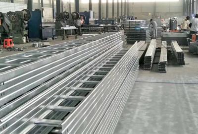 China 1.5-2.5mm Galvanized Steel Ladder Cable Tray 50-900mm Width with 50-100kg/m² Load Capacity for sale