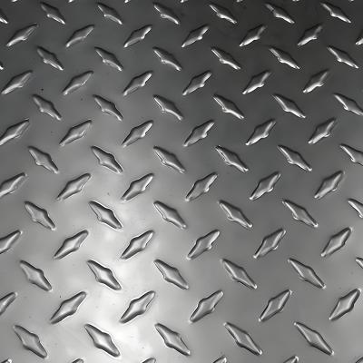 China Industrial Anti-Slip Plate for Solar Panel Inspection - Temperature Range -40°C to 80°C with Textured Safety Surface for sale