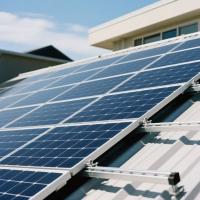 China Solar Panel Roof Mounting Brackets for Commercial Metal Roofs 10 Year Warranty 25 Year Lifespan for sale