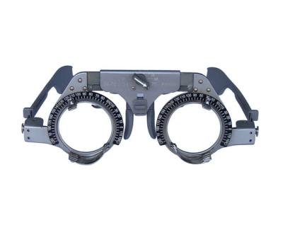 China Titanium Trial Eyeglass Frame with 54-70mm PD Adjustment and 4 Lens Capacity for Optical Examinations for sale