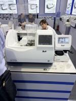 China Right Wheel 240 Finish V 3D Automatic Lens Edger Noise Level Under 60 DB Designed for Optical Lens Cutting and Finishing for sale