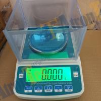 China 600g*0.01g Electronic Balance Scale with Windshied,Professional Electronic Balance for sale