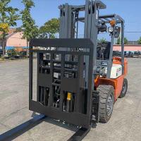 China 3000kgs Diesel Counterbalance Triplex Mast With Pull And Push Attachment for sale