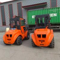 China 4 Ton All Terrain Forklift Truck 2WD Mini Off Road Forklift Red And Grey for sale