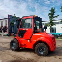 China 4 Ton All Terrain Forklift Truck 2WD Mini Off Road Forklift Red And Grey for sale