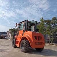 China 3500kg Four Wheel Drive Forklift ISUZU Engine Rough Terrain Forklift for sale