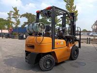 China FFL Mast 4.5m 2.5T Dual Fuel LPG Forklift For Warehouse IMPCO Converter for sale
