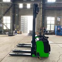 China 2000kgs Battery Powered Pallet Stacker Green Black Electric Fork Stacker for sale