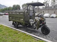 China Gasoline 250cc Air-Cooled Cargo Tricycle, Q5 Headlight Model with Canopy, 2.2m Heavy-Duty Cargo Box, Full-Floating Booster Rear Axle, 800kg Load Capacity for sale