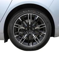 China Hozon Nezha S New Energy Electric Car Medium And Large Sedan for sale