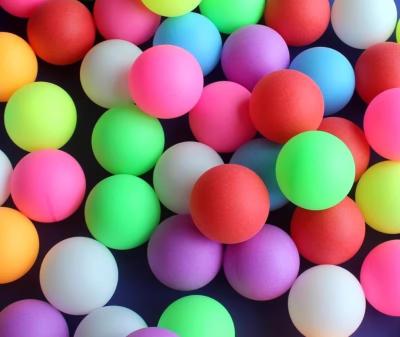 China Wear Resistant Silicone Bouncing Ball 40mm for Aggregate Screening for sale