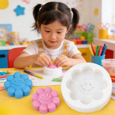 China Hand Wash Only Eco Friendly Silicone Mould for Festival Snow Skin Mooncakes Soap Making Plant Leaf Shape Cake Tools for sale