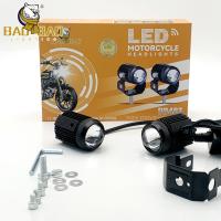 China 2pcs White Yellow Flashing 20 Watts Aluminum Mini Driving Light Universal LED Front Fog Light for Bike Motorcycle Spare Parts for sale