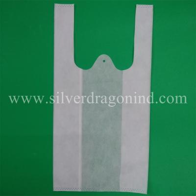 China 30gsm smallest non woven T-shirt shopping bag in white color, 100% virgin, eco-friendly for sale