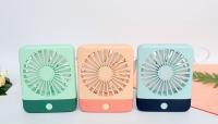 China Square Table 5V Mini Usb Desk Fan 9.5*12CM with 4 Speed Levels for sale