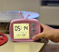 China TV Shaped Kids Alarm Clock Multifunctional 316g ABS Silicone Glass Desktop Clock for sale