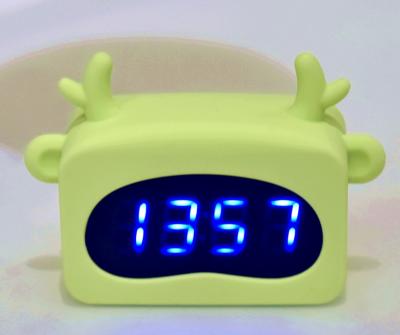 China Animal Shaped Kids Alarm Clock Digital ABS Silicone Glass USB Powered 7 Inch for sale