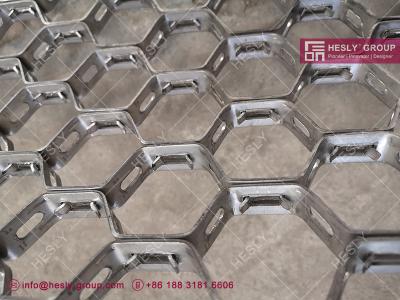 China 304H Stainless Steel Hexmesh with Bonding Holes 25mm Height 2mm Thick for Refractory Linings for sale