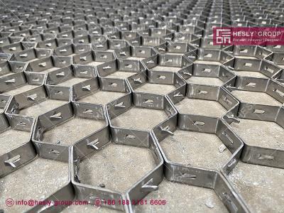China 321 Stainless Steel Hexmetal for Refractory Lining 1 inch x 16 Gauge 2 inch Hexagonal Hole for sale