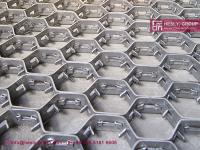 China Stainless Steel 310S Hexsteel Monolithic Refractory Lining 45mm Depth 2 Inch Hexagonal Hole for sale