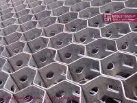 China Stainless Steel 304 Hex Mesh 1.5x19x50mm Refractory Lining Hexagonal Mesh 2 Inch Hole for sale