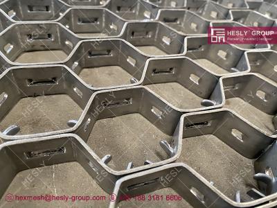 China SS321 Hexmetal Refractory Lining 19x2.0mm Strips 2in Hole 3x10ft Hesly Brand for sale