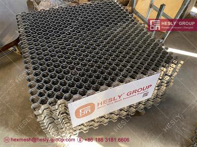 China Hexmetal Refractory Armour Lining 2.0x30x50mm Stainless Steel 253MA Hesly Brand China Factory for sale