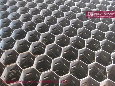 China Refractory Hex Mesh ST37 Carbon Steel 1.2mm x 10mm x 50mm Honeycomb Lining for Heat Abrasion Corrosion Resistance for sale