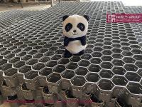 China 310S Stainless Steel Lance Tabs Hexsteel 60mm Hexagonal Hole 15mm Thickness 1m x 1m for sale