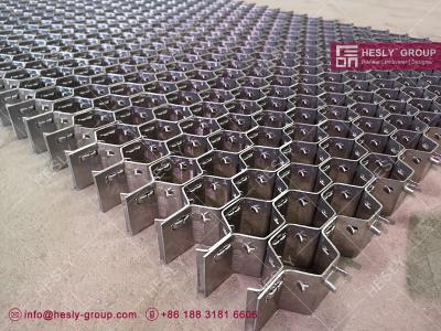 China 310S Stainless Steel Hex Steel Mesh Grid 50mm Thickness 1000x1000mm for Refractory Lining for sale