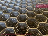 China Refractory Hex Metal Mesh 25mm Thickness 14ga Strips AISI321 for Cat Crackers Linings for sale