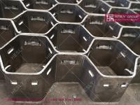 China Stainless Steel 309S Hex Mesh Grating 1.5x15mm Strips 2in Hexagonal 3x3ft Sheet for sale