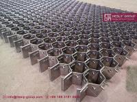 China AISI304 Hexmesh Refractory Lining 2.0x25mm Strips 2in Hexagonal Hole Lance Prongs HESLY China Factory for sale