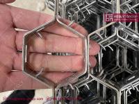 China Hexagonal Mesh Refractory Lining 1 inch Thickness 14 Gauge 48mm Hex Hole HESLY Factory for sale