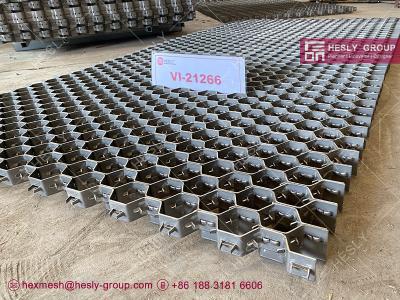 China AISI316 Stainless Steel Hexmetal Lance Type 40mm Depth 2.0mm Thick for Refractory Lining for sale