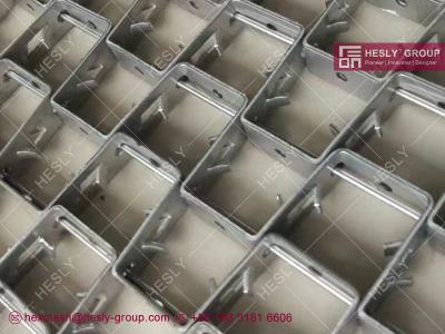 China Flexible Metal Mesh for Refractory Lining 310S 2x15mm Strip 3.0mm Rod 1in Hole Hesly Brand for sale