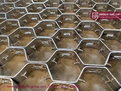 China Din1.4435 SS316L Hex Steel Grid 19mm Height 50mm Hole 914mmx3050mm Refractory Lining Hexmesh for sale