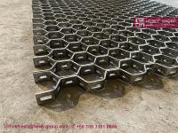 China SS316 Hex Steel Grid 50mm Height 40mm Hole Standard Size 965x1000mm Furnace Lining Hexmesh for sale