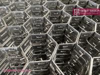 China AISI410S Hex Mesh 1.5mm Thickness 15mm Height for Refractory Anchoring in Ducts for sale