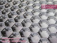China 304H Stainless Steel Hex Steel Mesh 915mm x 3050mm 14Ga 2.0mm for Refractory Lining Reinforcement for sale