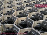 China AISI304H Hexsteel Hexagonal Mesh Grating 46mm Hole 3x10ft for Refractory Lining for sale