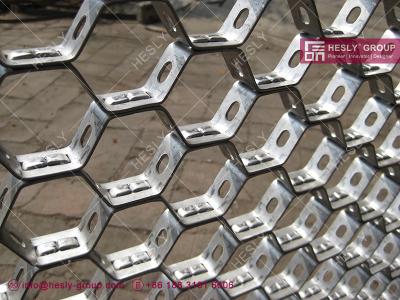 China ASTM 321 Hexsteel Mesh 2.0mm Strip Thickness 25mm Height for Refractory Lining for sale