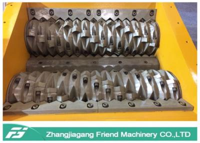 China Two Rotors Single Shaft Shredder , Rubber Recycling Plastic Shredder Machine for sale