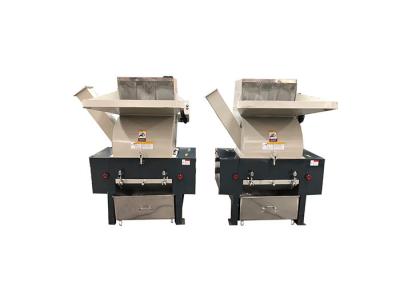 China 400kg / H 12mm PET Bottle Plastic Crusher Machine for sale