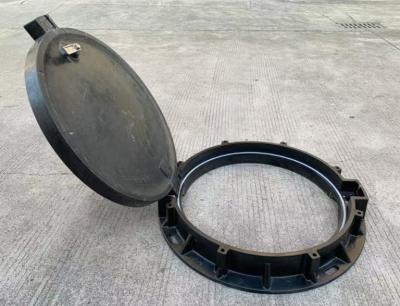 China Lightweight Corrosion Resistant Non-Conductive FRP Manhole Cover for Secure Underground Access for sale